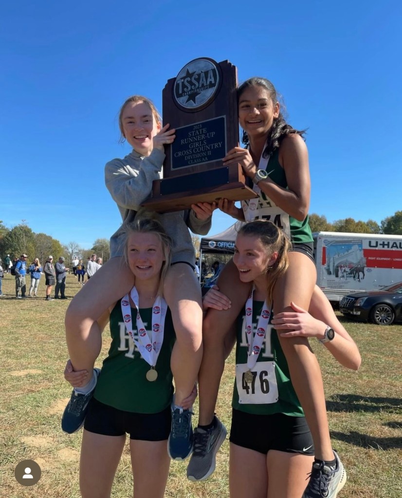 Cross country and soccer teams crowned state runners-up – Logos•Now